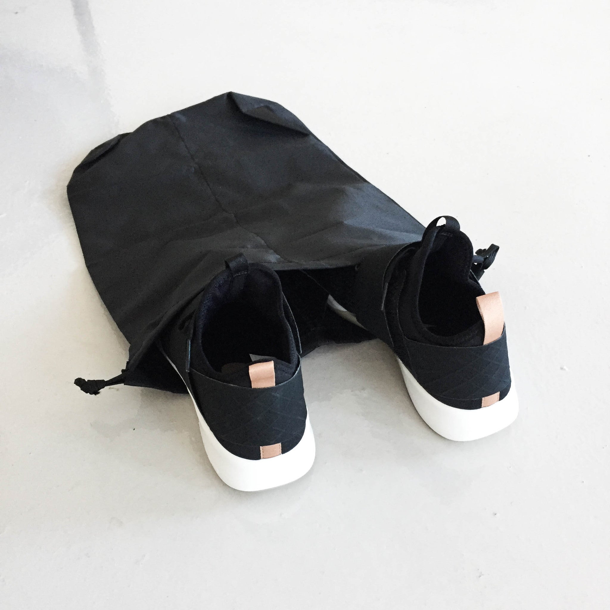 NYLON DRAWSTRING SHOE BAG – PERSU COLLECTION